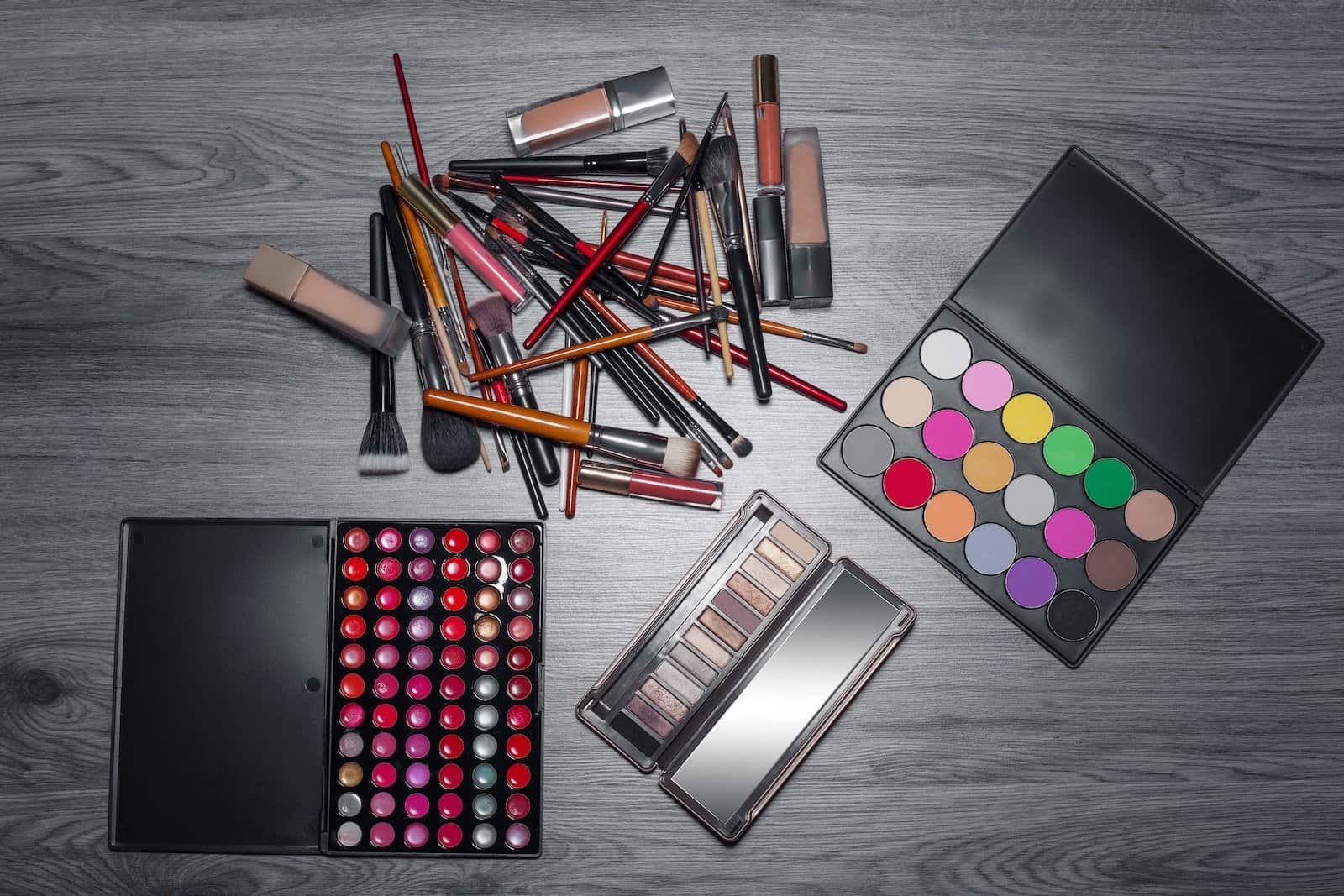 How To Wisely Build Your Makeup Kit From Scratch - The Makeup Refinery